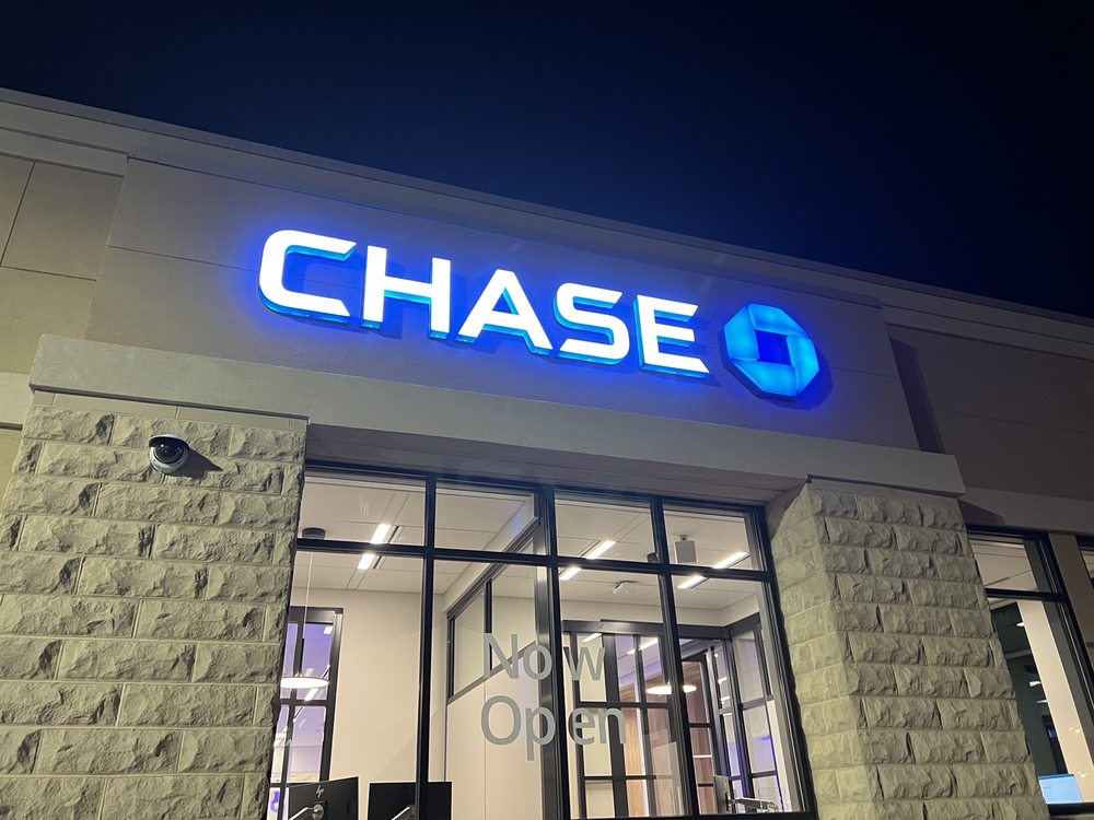 CHASE BANK - Updated August 2024 - 81 Reviews - 5111 Mission Center Rd ...