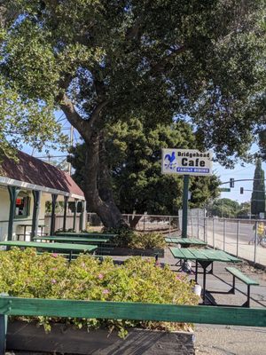 BRIDGEHEAD CAFE - 196 Photos & 301 Reviews - 2415 E 18th St, Antioch ...