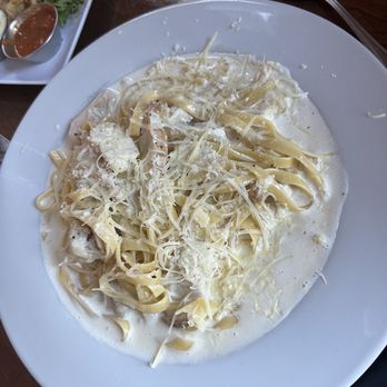 FAMIGLIA ITALIAN RESTAURANT - 401 Photos & 439 Reviews - 812 San Pablo ...