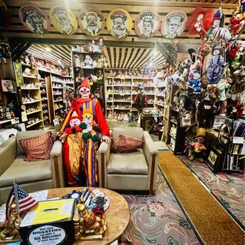 CLOWN MOTEL - Updated January 2025 - 782 Photos & 241 Reviews - 521 N ...