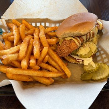 HOT CHICKEN ALLEY - Updated January 2025 - 214 Photos & 327 Reviews ...