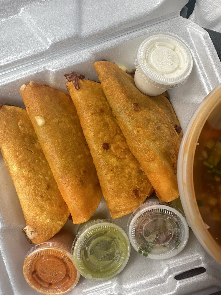 QUE RICO FOOD TRUCK - Updated August 2025 - 1 Tom Thumb St, Bridgeport ...