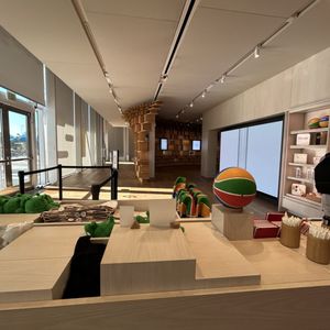 META STORE - Updated August 2025 - 24 Photos - 322 Airport Blvd ...