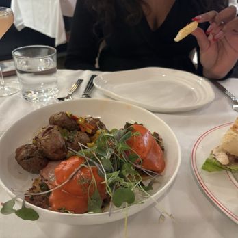 LITTLE DAISY - Updated December 2025 - 163 Photos & 51 Reviews - 1401 ...