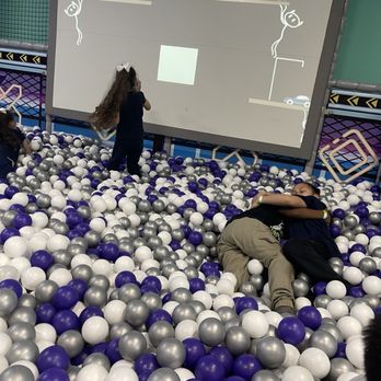 FLYING APPLE - Updated December 2025 - 127 Photos & 19 Reviews - 912 ...