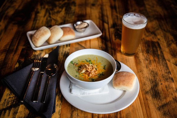 WHEELHOUSE CRAFT PUB AND KITCHEN - 143 Photos & 151 Reviews - 1479 ...