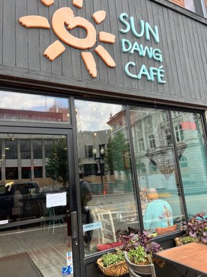 SUN DAWG CAFE - Updated February 2025 - 176 Photos & 147 Reviews - 37 N ...