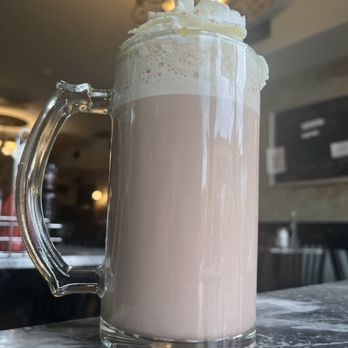 CHESTNUT STREET CAFE & EATERY - Updated December 2025 - 325 Photos ...