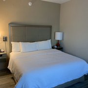 HAMPTON INN LONG BEACH AIRPORT - 150 Photos & 83 Reviews - Hotels ...