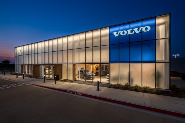 CREST VOLVO CARS - Updated December 2025 - 43 Photos & 175 Reviews ...