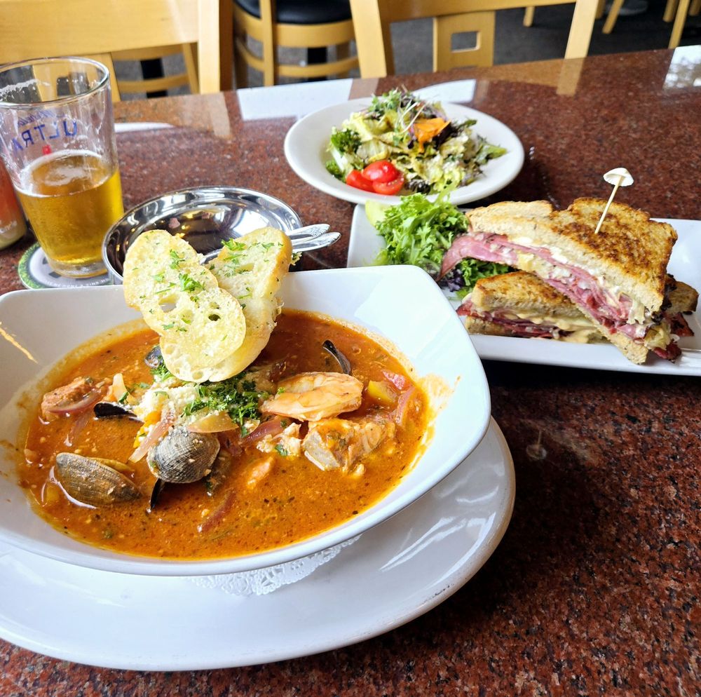 DOCKSIDE GRILL - Updated January 2026 - 230 Photos & 410 Reviews - 2577 ...