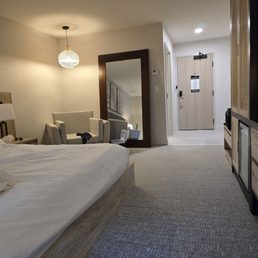 WAVE LAKESIDE DINING - Updated January 2026 - 86 Photos & 29 Reviews ...