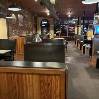 TRACKSIDE PIZZA - Updated December 2025 - 128 Photos & 324 Reviews ...