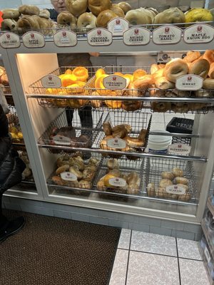 BAGEL BAZAAR VIII - Updated December 2025 - 24 Photos & 72 Reviews ...