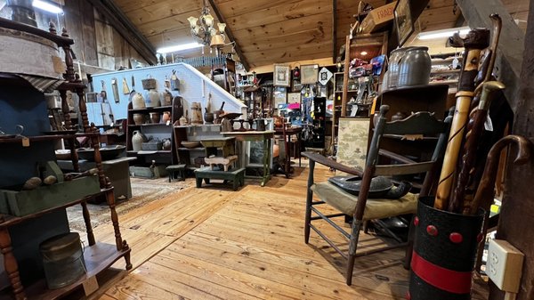 BRICKERVILLE ANTIQUES - Updated October 2025 - 2 E 28th Division Hwy ...
