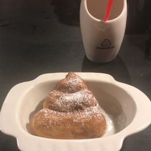 POOP CAFE - 887 Photos & 257 Reviews - Desserts - 706 Bloor St W ...