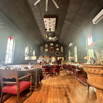 THE NEIGHBORHOOD REFUGE - Updated December 2025 - 107 Photos & 21 ...