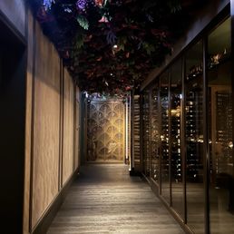 THE ALSTON - Updated December 2025 - 180 Photos & 59 Reviews - 750 N ...