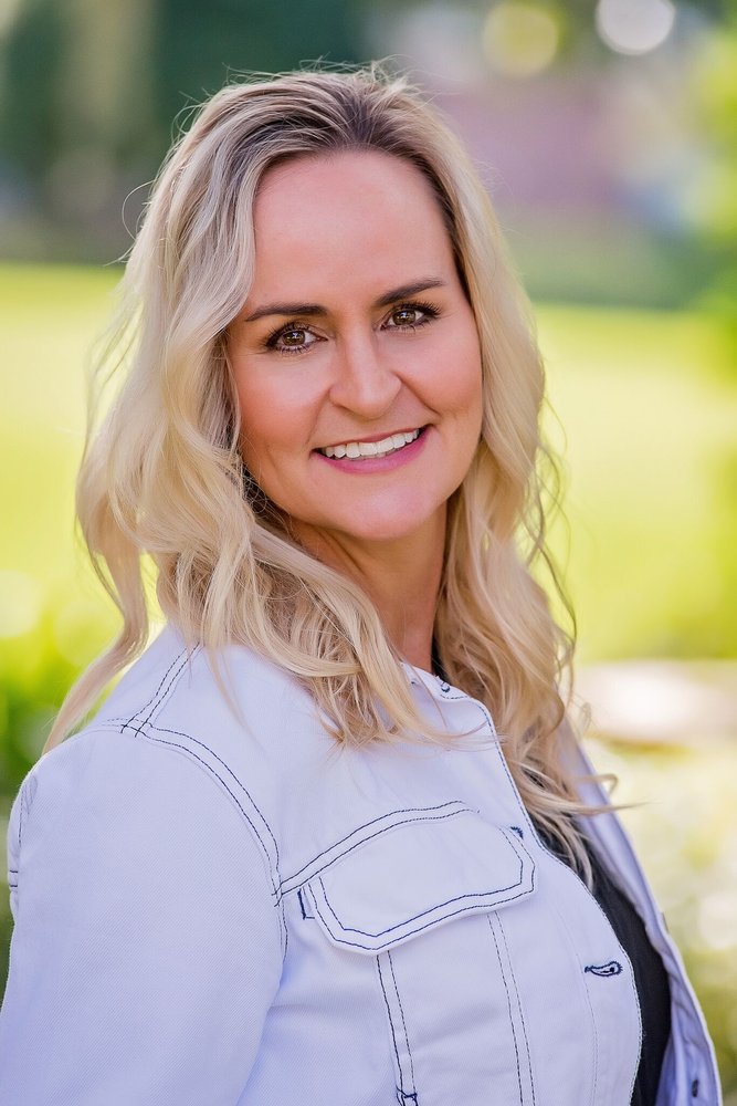 AMY CREECH-GIONIS, DMD - Updated October 2025 - 22 Reviews - 11321 ...