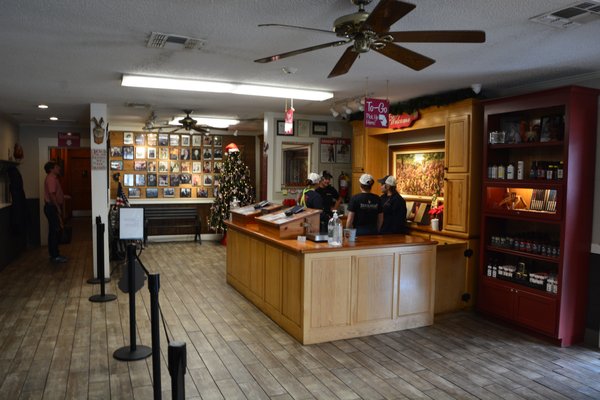 BUCKNER’S FAMILY RESTAURANT - Updated January 2026 - 184 Photos & 296 ...