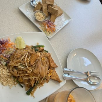 SILVER SPOONS THAI BBQ HOUSE - Updated November 2024 - 323 Photos & 161 ...