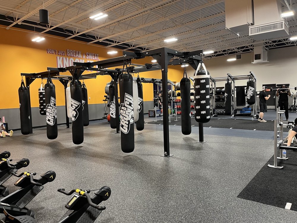 CRUNCH FITNESS - OKC NORTHWEST - Updated December 2025 - 8490 NW ...