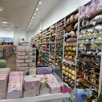 MINISO - Updated December 2025 - 19 Photos - 12000 SE 82nd Ave, Happy ...