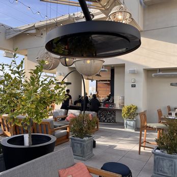 HIVE AND HONEY ROOFTOP BAR - Updated July 2024 - 897 Photos & 767 ...