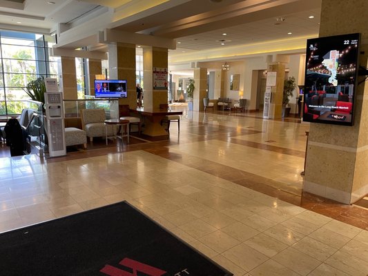 LONG BEACH MARRIOTT - 404 Photos & 285 Reviews - 4700 Airport Plaza Dr ...