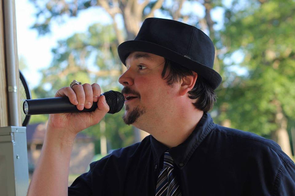 AVALON ENTERTAINMENT & PHOTO BOOTHS - 20180 W Outer Dr, Dearborn ...