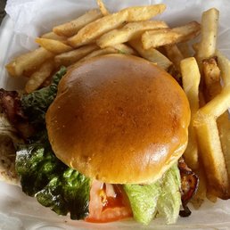 HAPPY BITES BURGER & WINGS - Updated December 2025 - 198 Photos & 286 ...