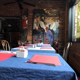 TESSARO’S - Updated July 2025 - 265 Photos & 570 Reviews - 4601 Liberty ...