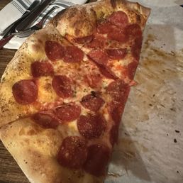 THE HALL’S PIZZA KITCHEN - Updated January 2026 - 863 Photos & 716 ...