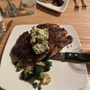 OHMS CAFE AND BAR - 81 Photos & 148 Reviews - 619 S Tyler St, Amarillo ...