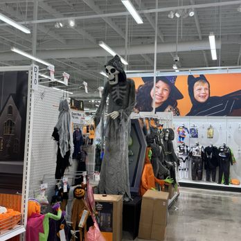 TARGET - Updated September 2025 - 116 Photos & 31 Reviews - 3610 Peck ...