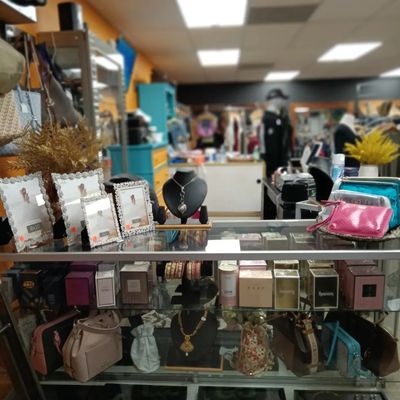 HIDDEN TREASURES STORE - Updated January 2026 - 13 Photos - 1656 ...