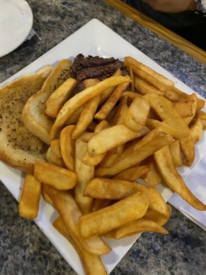 MUG SHOTZ SPORTS BAR & GRILL - Updated April 2025 - 62 Photos & 59 ...