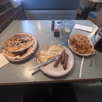 SHERIDAN FAMILY RESTAURANT - Updated October 2025 - 134 Photos & 120 ...