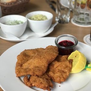 MAINNIZZA - 79 Photos & 75 Reviews - Untermainkai 17, Frankfurt am Main ...