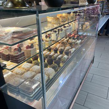 SPIRIT MADE CAKES - Updated August 2024 - 336 Photos & 76 Reviews ...