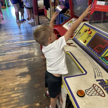 FUN-O-RAMA - TEMP. CLOSED - Updated December 2025 - 63 Photos & 43 ...