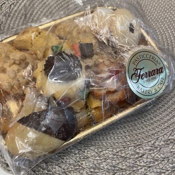 FERRARA BAKERY & CAFE - Updated August 2024 - 3112 Photos & 1884 ...
