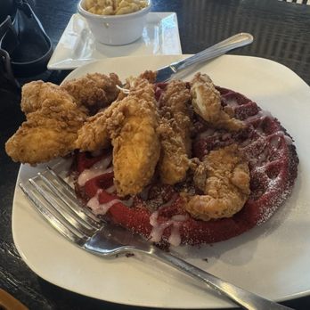 MR CHARLES CHICKEN AND FISH UPTOWN - Updated October 2025 - 80 Photos ...