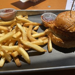 CHOMP KITCHEN AND DRINKS - 227 Photos & 168 Reviews - 117 Ives St ...