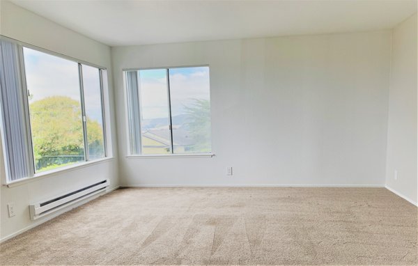 EVERGREEN RIDGE APARTMENTS - Updated August 2025 - 42 Photos & 52 ...