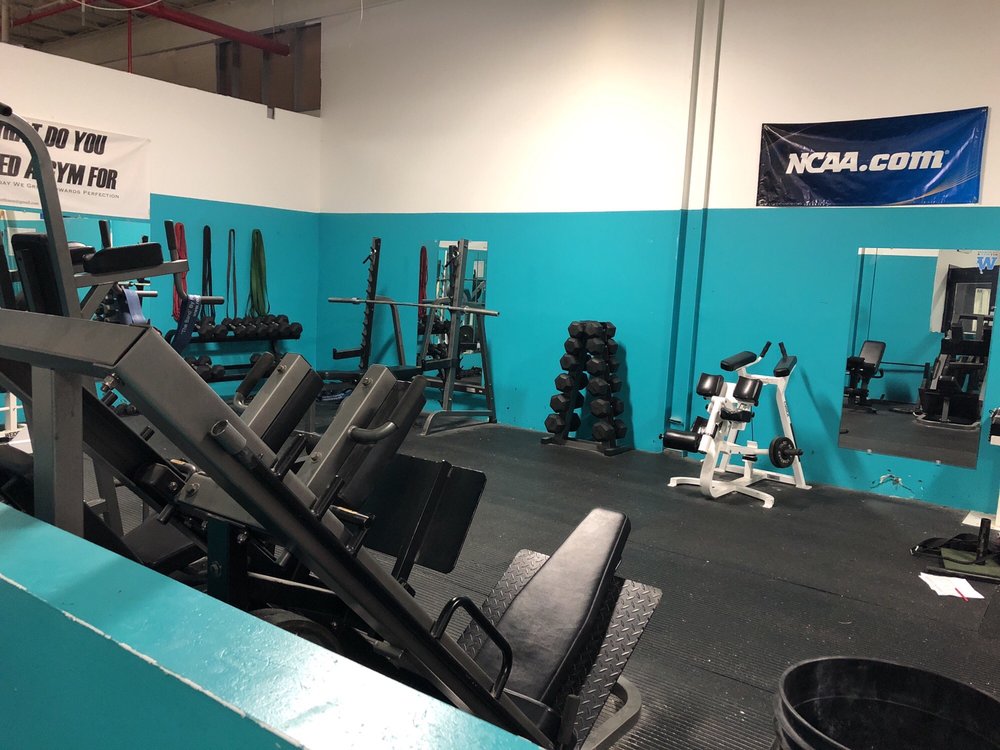 MILWAUKEE BASEBALL ACADEMY - Updated December 2025 - 4200 N Holton St ...