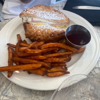 CAFE VOLARE - Updated July 2024 - 53 Photos & 24 Reviews - 302 N ...