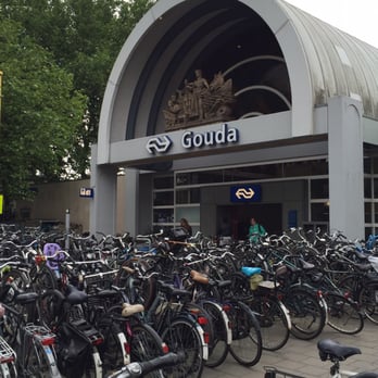 STATION GOUDA - Updated September 2025 - 14 Photos - Stationsplein ...