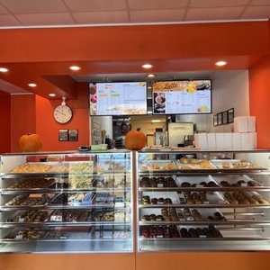 DANNY’S DONUTS - Updated April 2025 - 13 Photos & 33 Reviews - 975 ...
