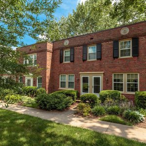 KINGSTOWNE RESIDENTIAL OWNERS - Updated August 2025 - 25 Photos & 11 ...